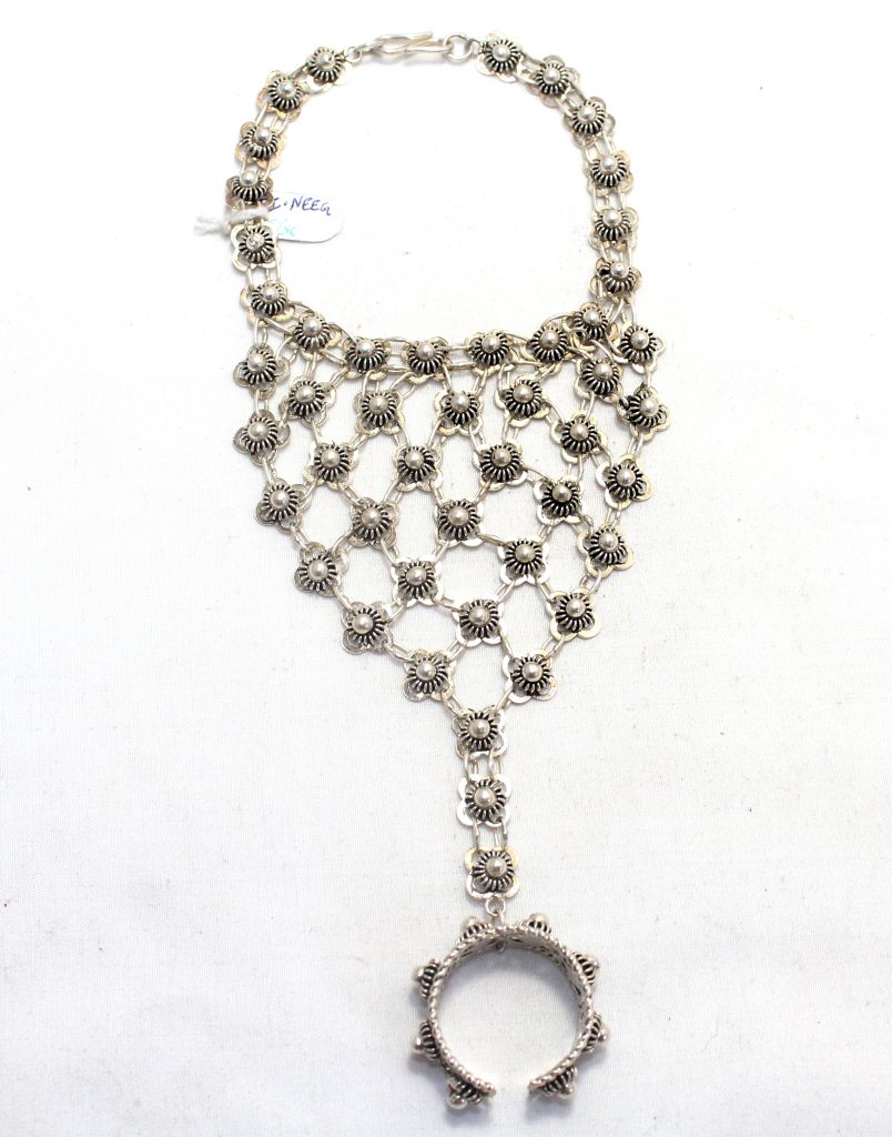 Rajasthan Gems Hath Phool Classic Solid Silver Flower Hathphool ...